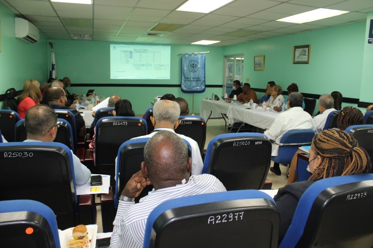 Comisión de Salud de la JD inicia gira en instalaciones de la CSS en ...