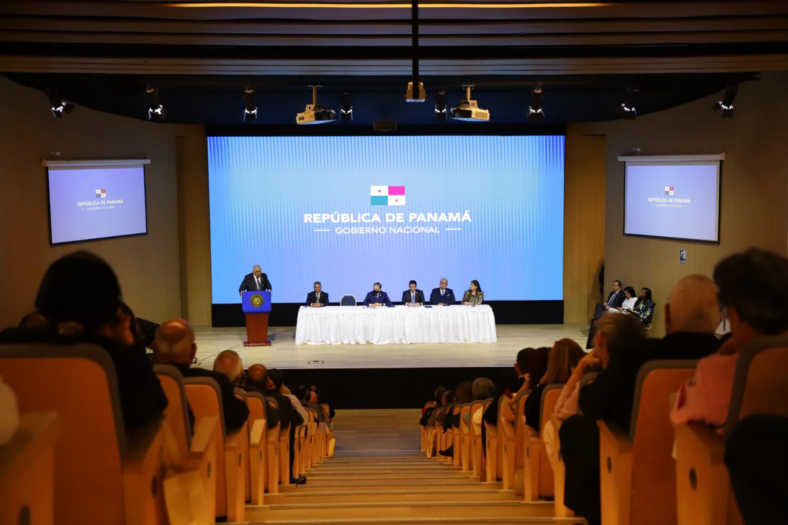 Inauguran Hospital de Cancerología “Dr. Adán Ríos Ábrego” en Ciudad de ...